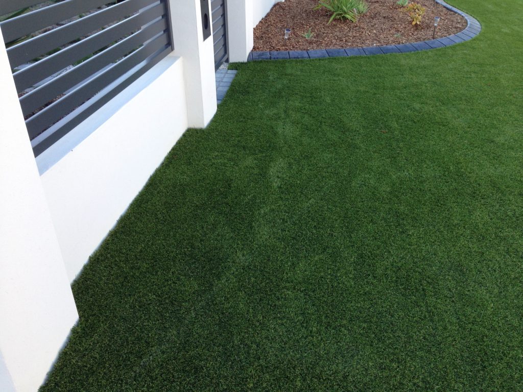4 Reasons Why You Need a Professional Artificial Turf Installer