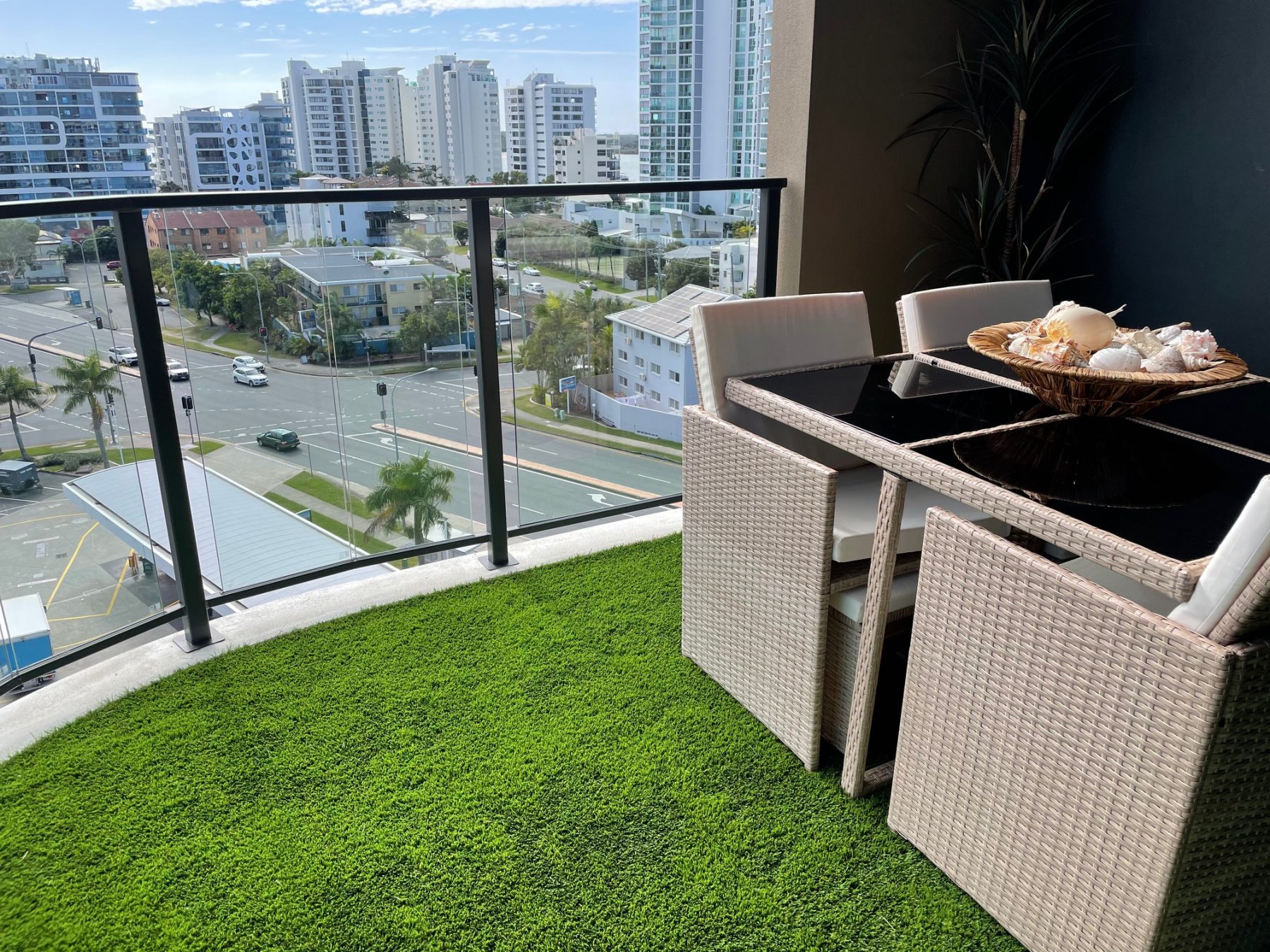 The Benefits of Fake Turf for Your Balcony | Luxe Turf